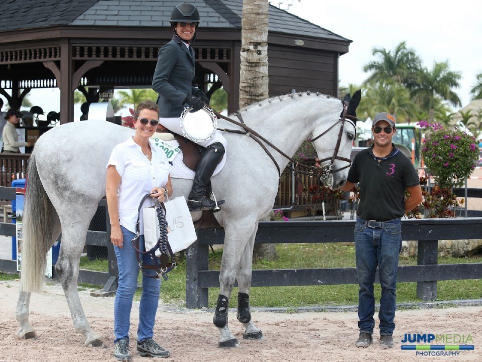 Cara Anthony and Ayma de la Demi Lune Win Equis Boutique “Best ...