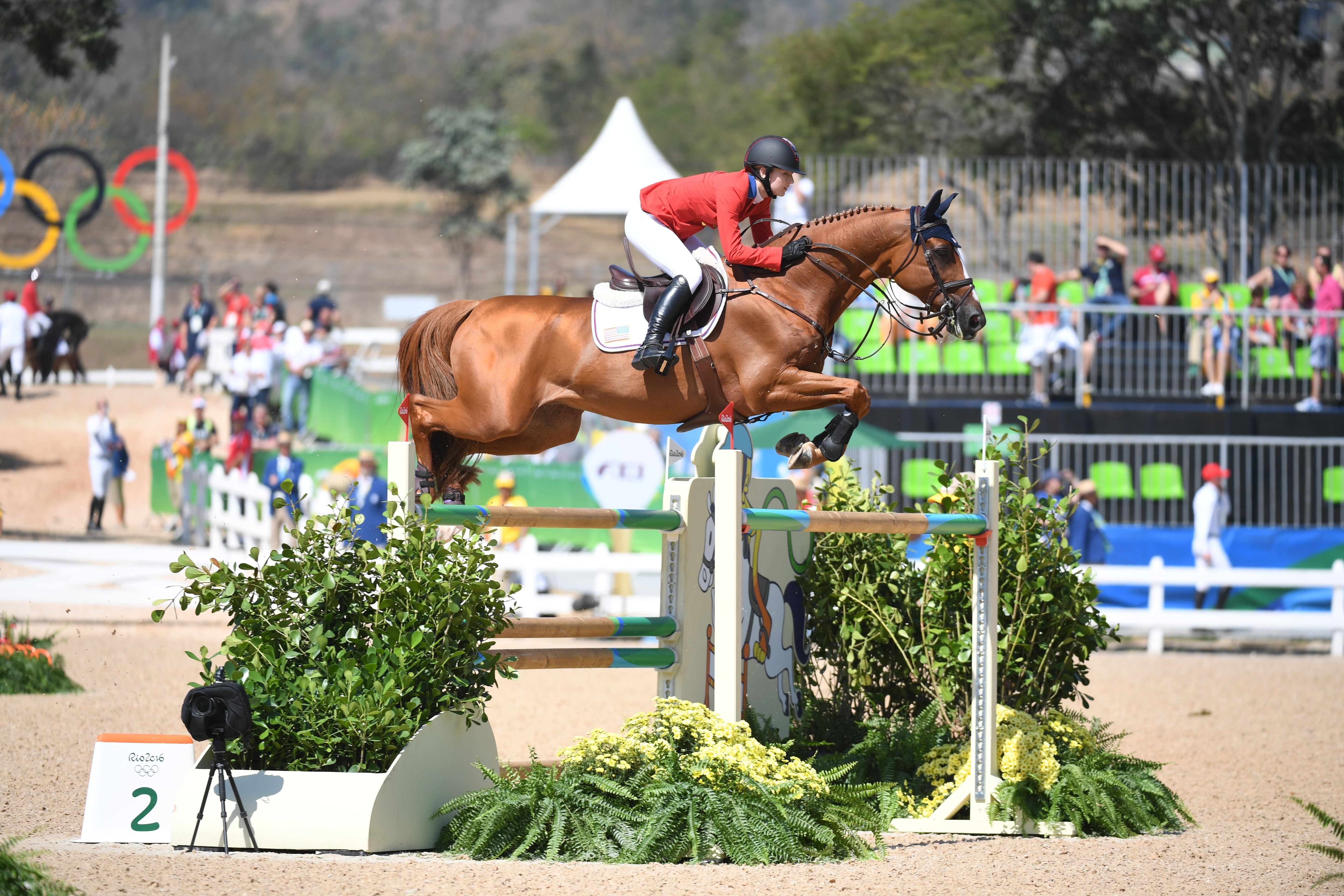 lucy davis equestrian