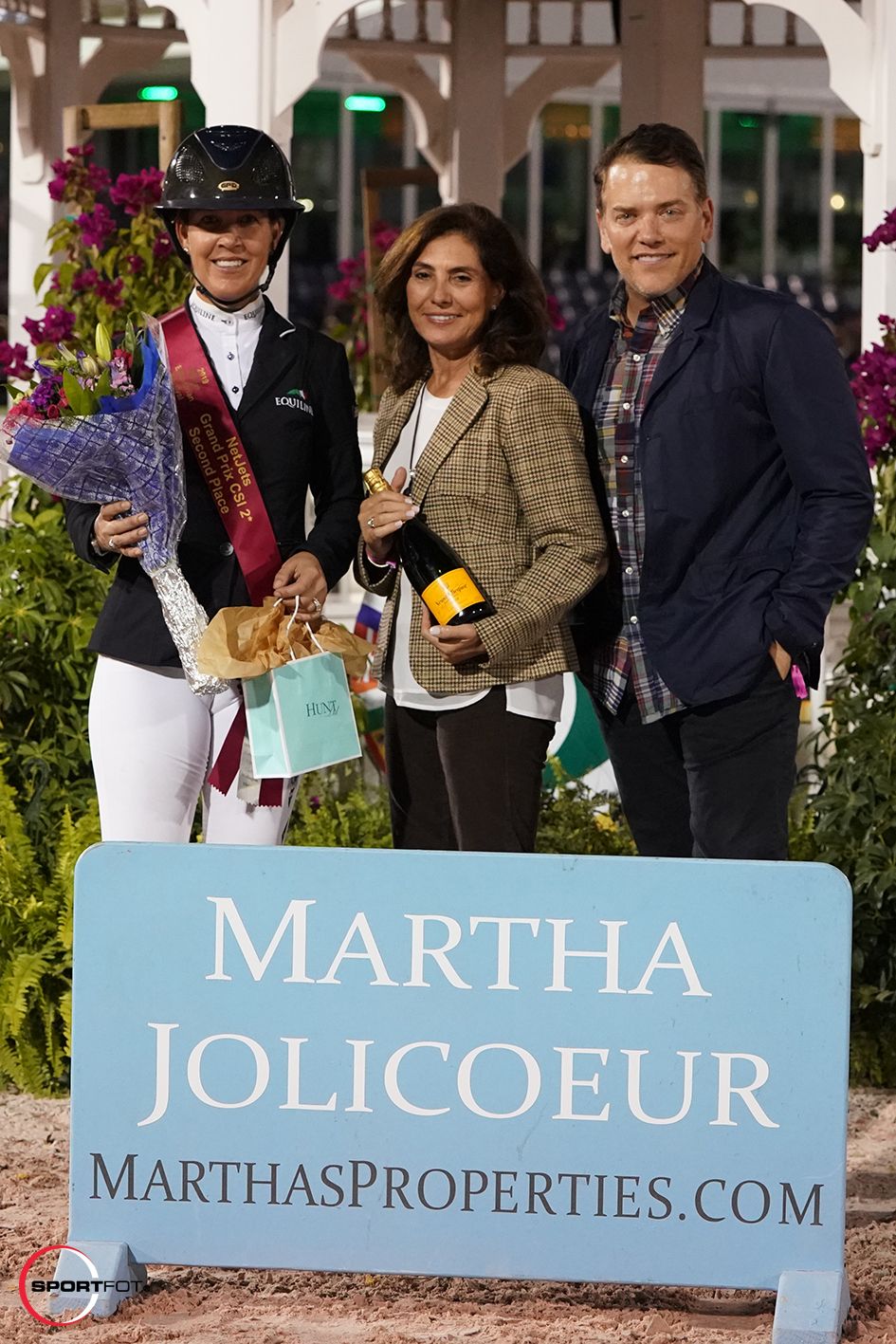 Lauren Hough Earns Martha Jolicoeur Leading Lady Rider Title for Winter ...